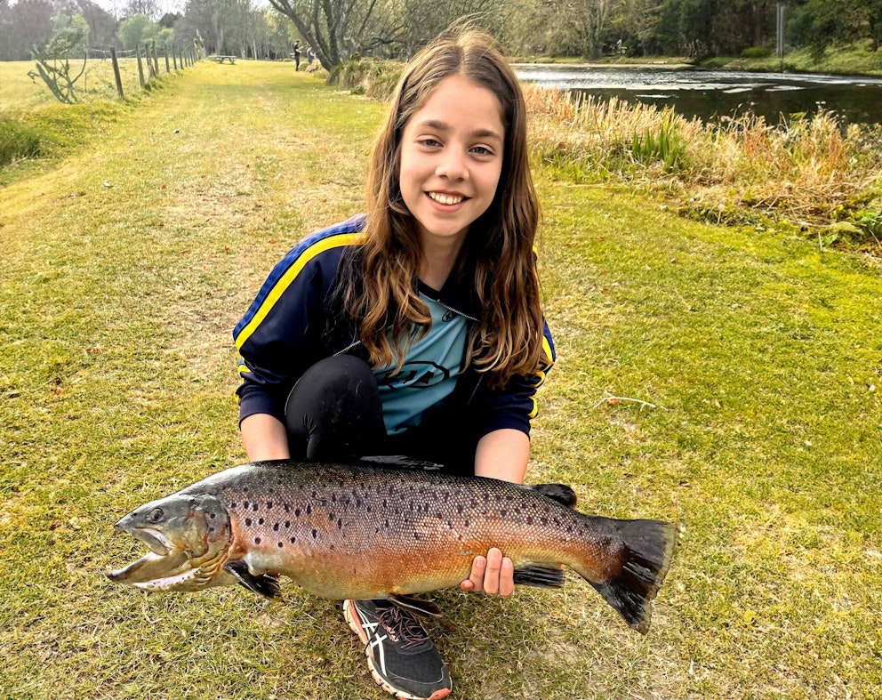 Dad outfished as daughter banks giant trout | Angling Times