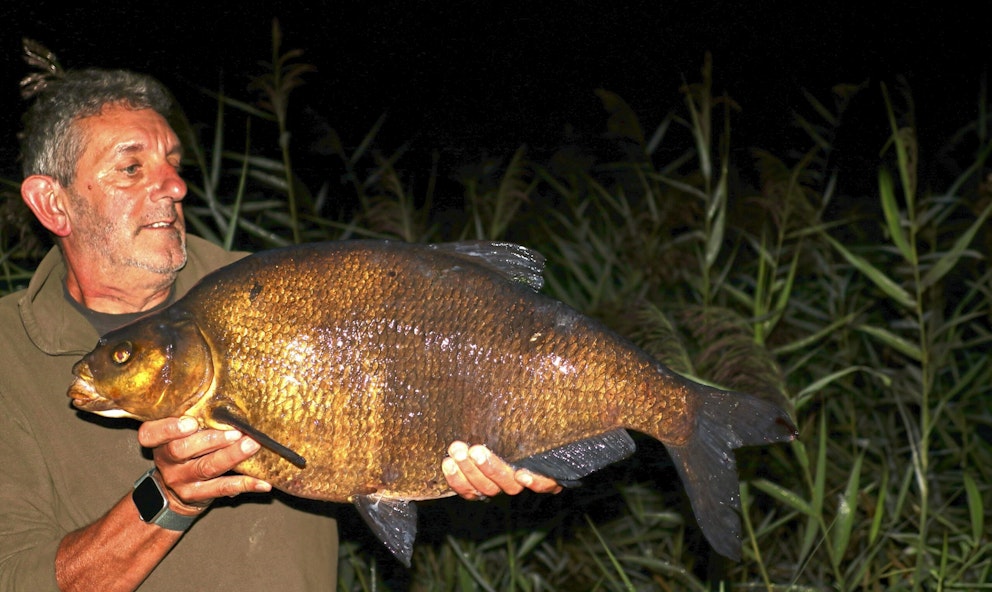 Specimen ace lands one of the biggest bream from historic venue ...