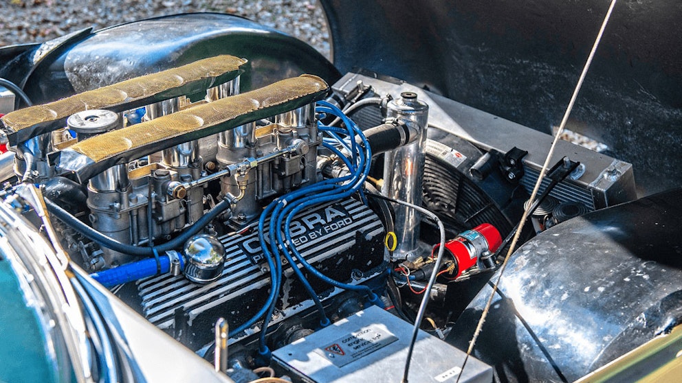 Ferocious ex-competition TVR Tuscan V8 driven