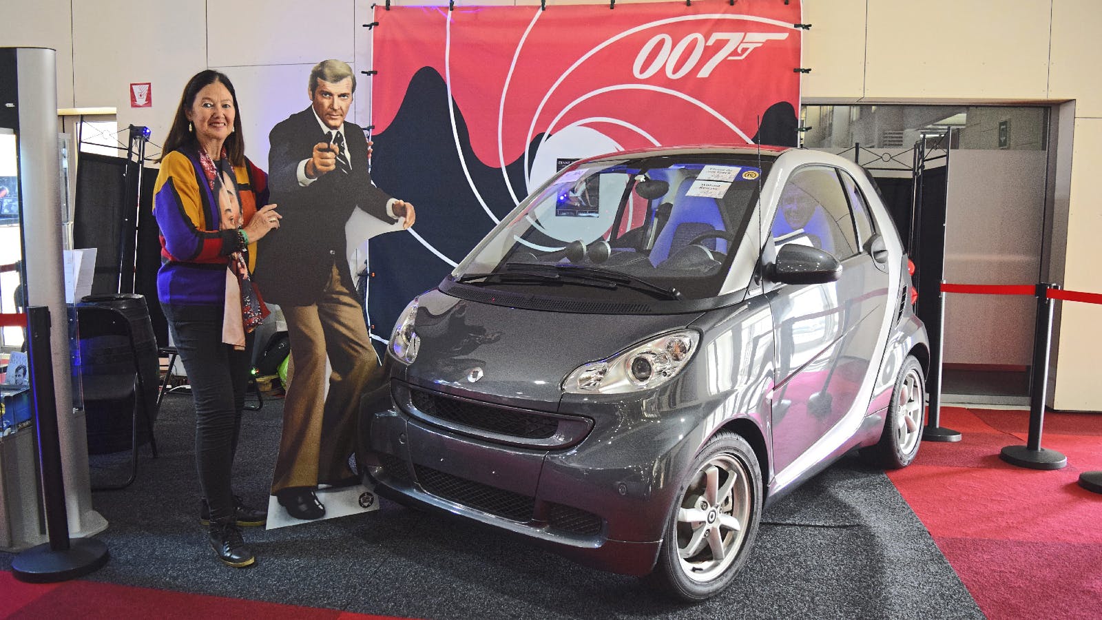 Bond actress helps to sell Roger Moore’s Smart | %%channel_name%%